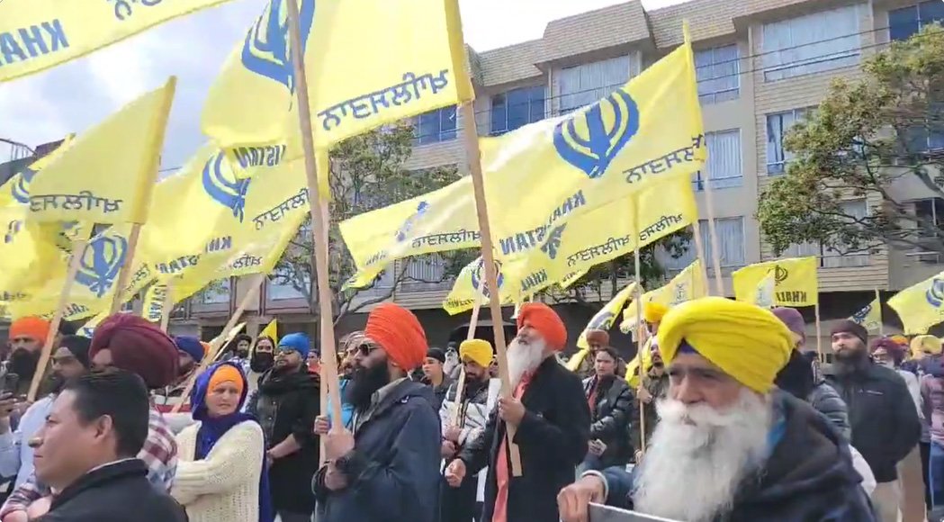 Khalistan Flag Wavers Show Up Again At Indian Consulate In San ...